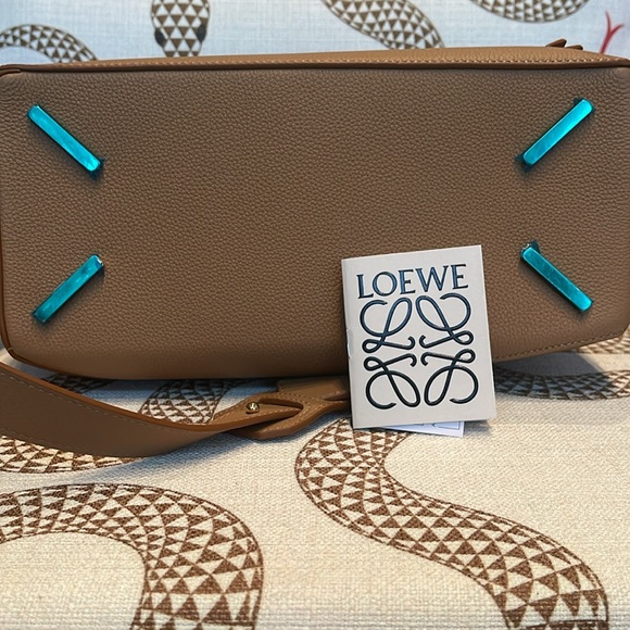 Loewe | Bags | Loewe Puzzle Medium Toffee Gold Hardware | Poshmark